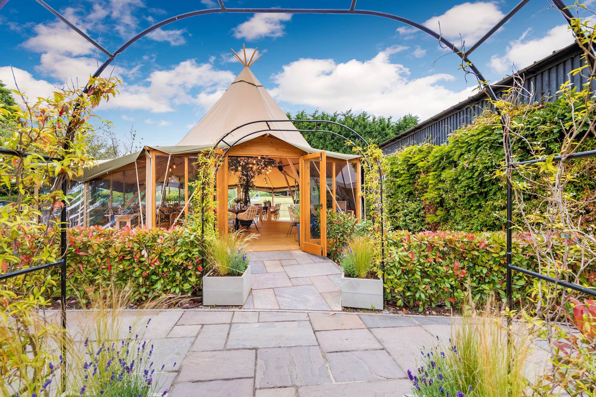 Tipi Wedding Packages in Staffordshire | The Seven Stars